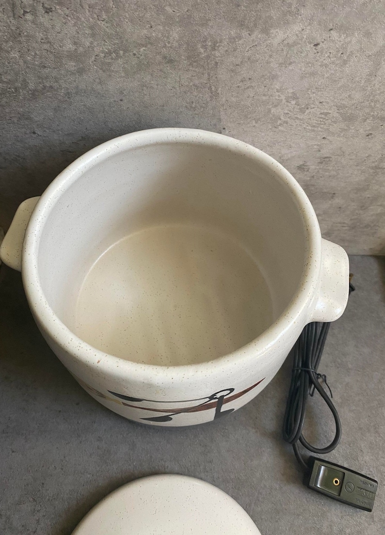 Vintage West Bend Stoneware Bean Pot With Warming Plate. Cool Retro Pot ...