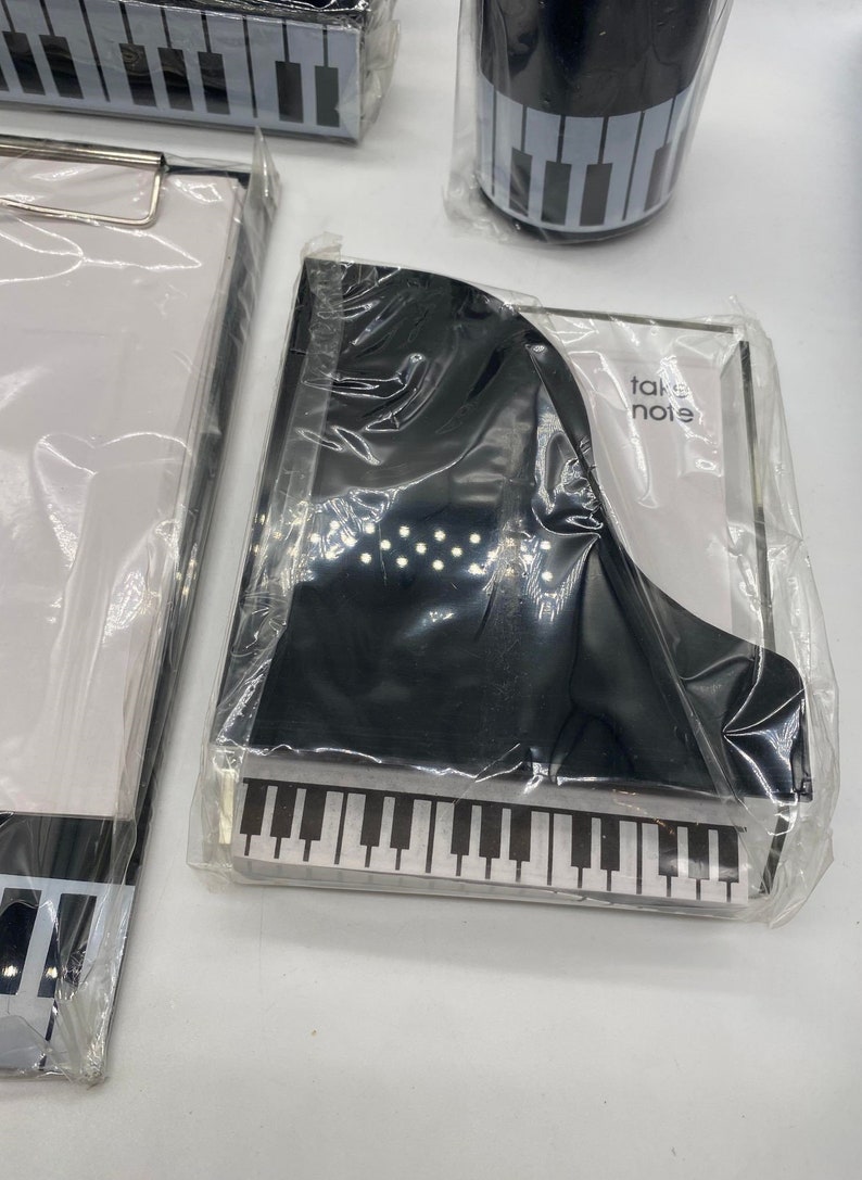 Vintage 4 Piece Plastic Desktop Piano Keyboard Theme Desk Accessories ...