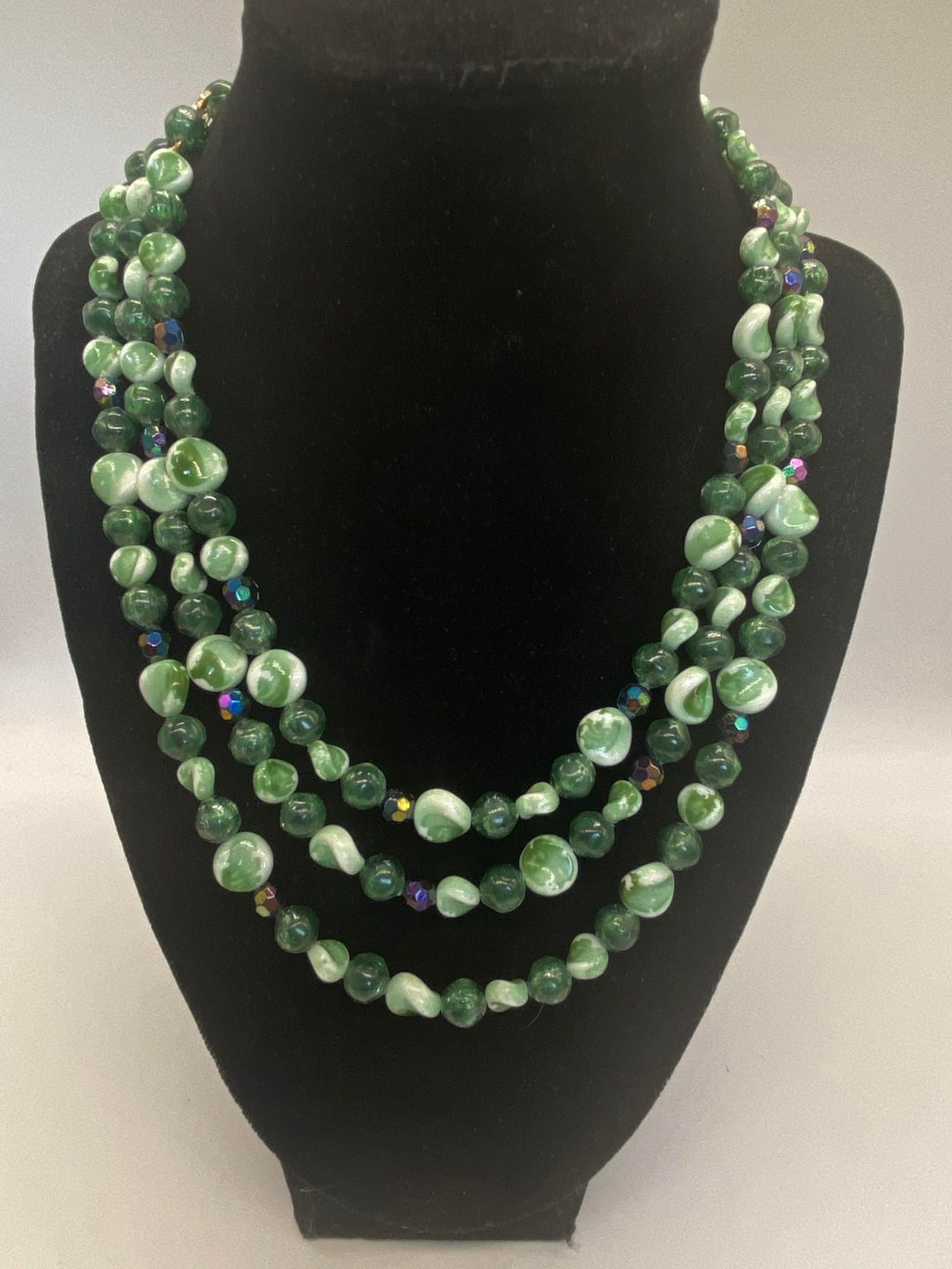 Vintage Beautiful Green 3 Strand Beaded Necklace Excellent Condition - Etsy