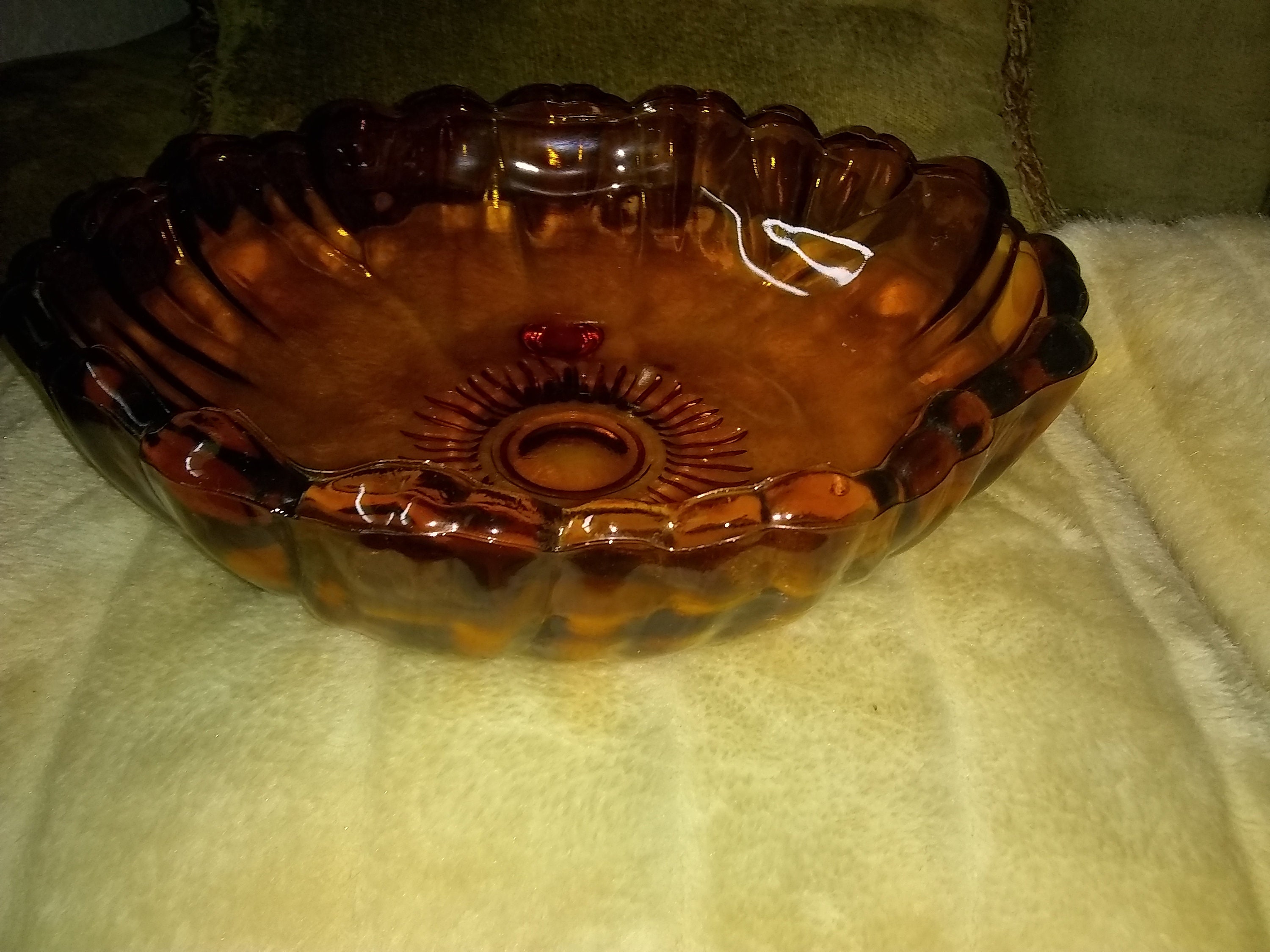 Vintage Amber Glass Flower Shape Centerpiece/serving Bowl - Etsy