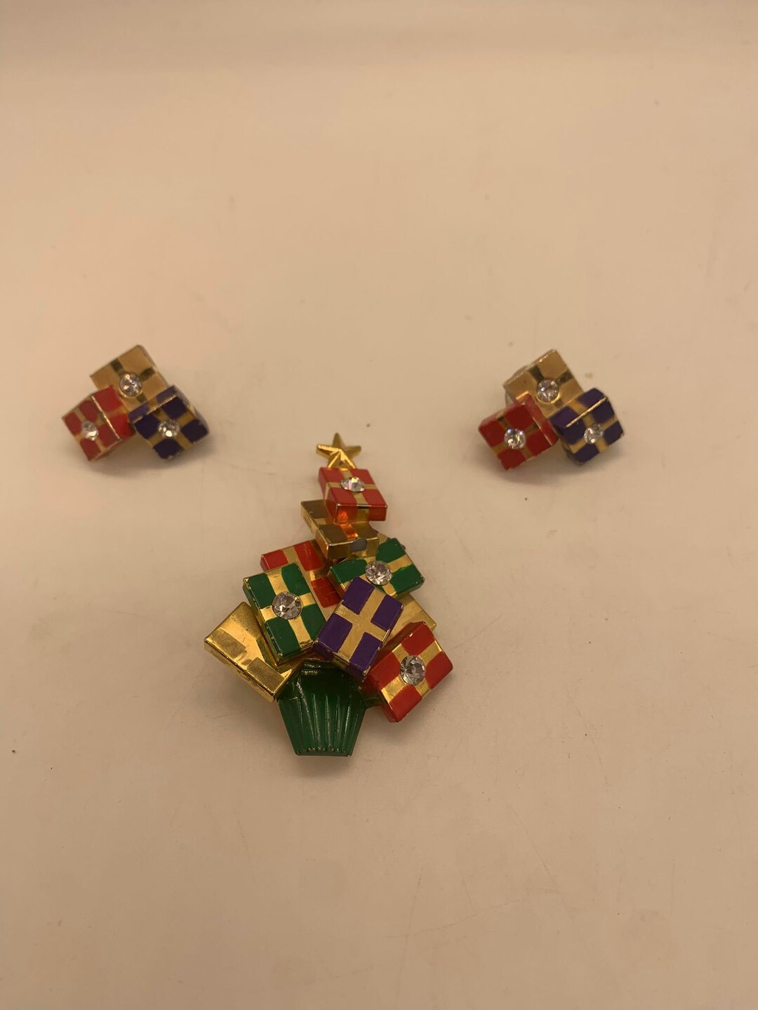 Vintage Avon Presents Christmas Tree Pierced Earrings and Brooch Set - Etsy