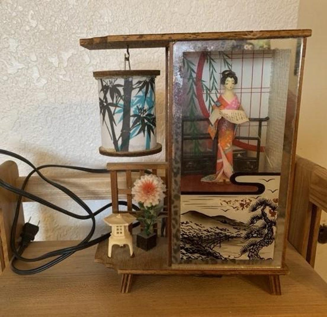 Vintage MCM Japanese Geisha Diorama Table Lamp Night Light Kitsch - Etsy