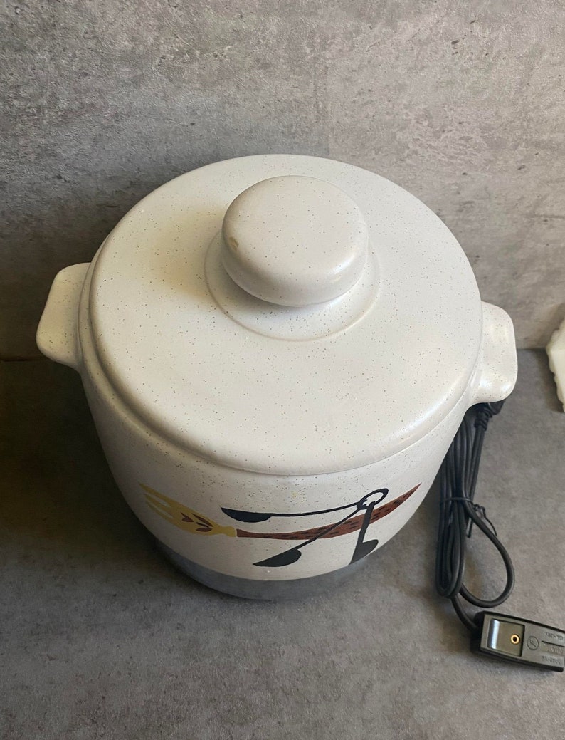 Vintage West Bend Stoneware Bean Pot With Warming Plate. Cool Retro Pot ...