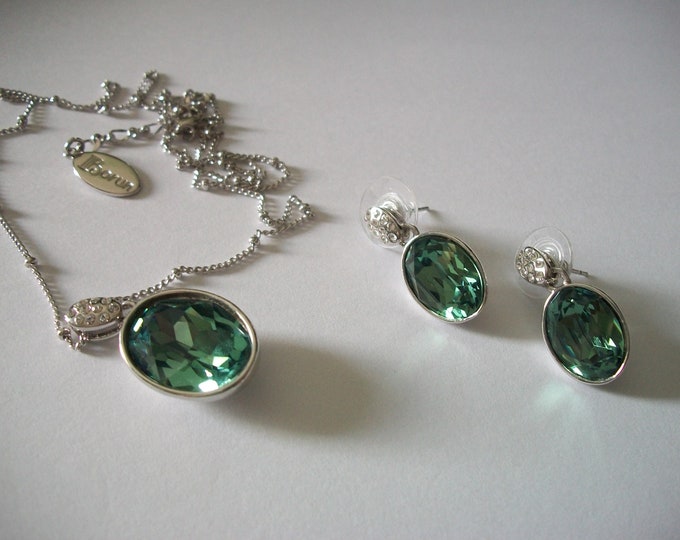 BORUN AMERICA JEWELRY With Swarovski Signed Rivoli Crystals Pendant ...