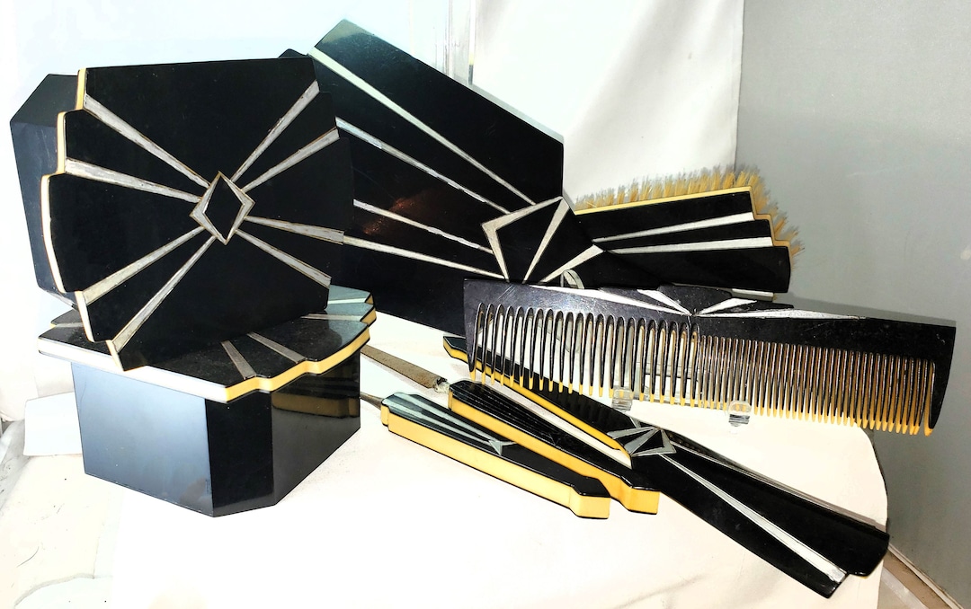 Art Deco 1930s Catalin Lucite Plastic 8 Piece Vanity Set Dresser Set ...