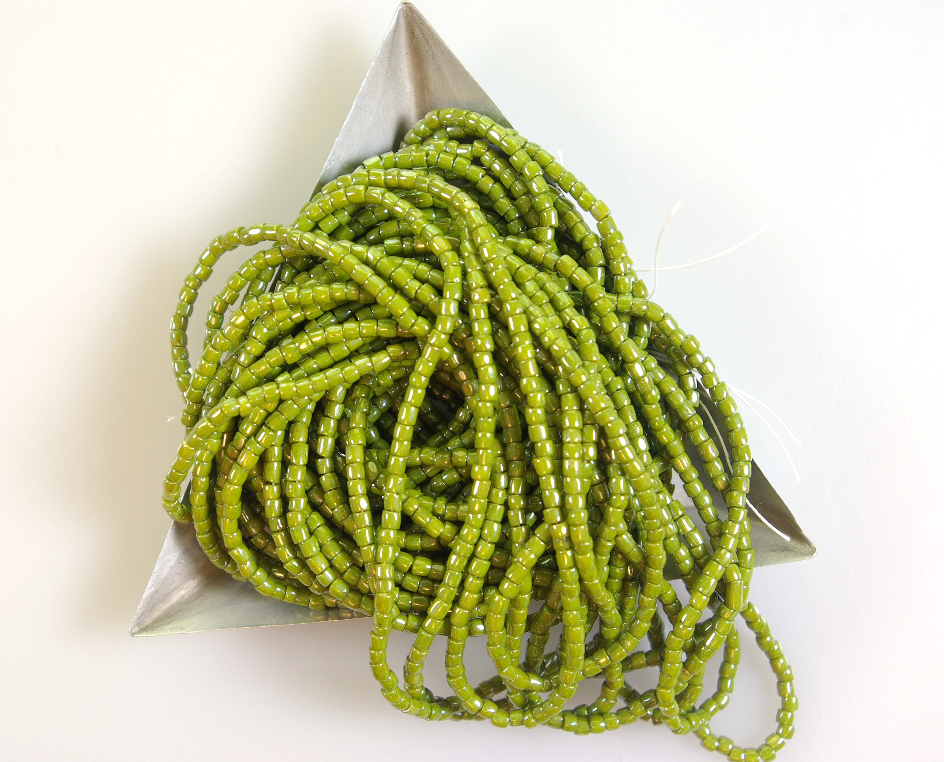 Olive Green Luster Size 9/0 3-cut Seed Beads Full 36g 10 | Etsy