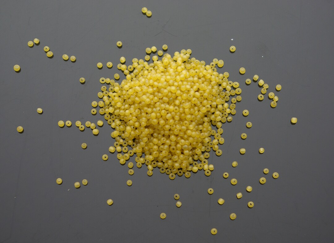 Antique Greasy Waxy Dried Corn Yellow Size 11/0 12/0 Vintage French ...