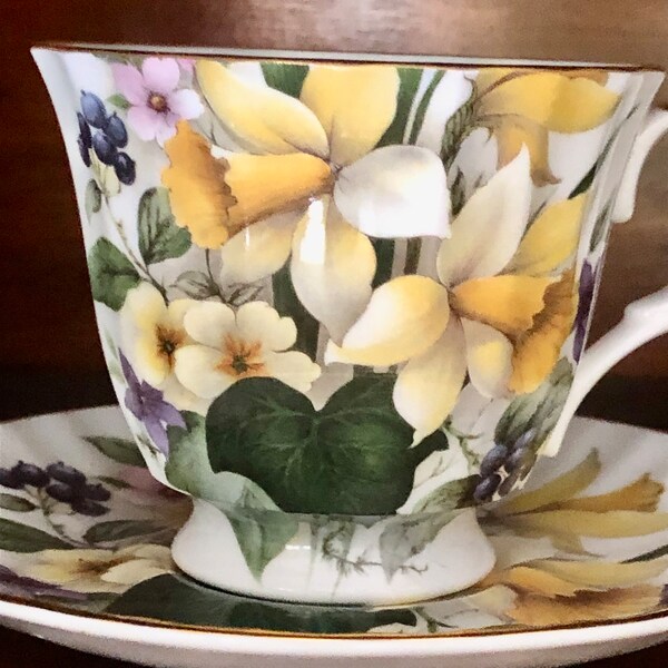 Daffodil Tea Cup - Etsy