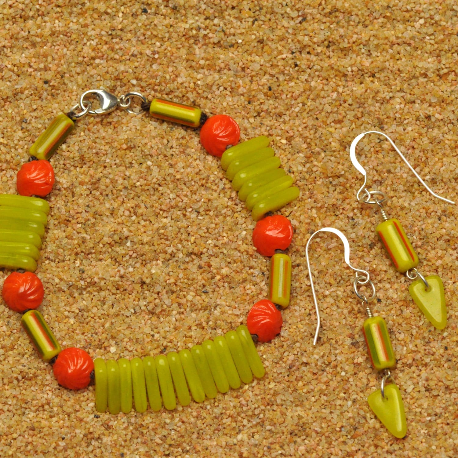 Vintage Orange Seashells and Chartreuse Flags Bracelet - Etsy