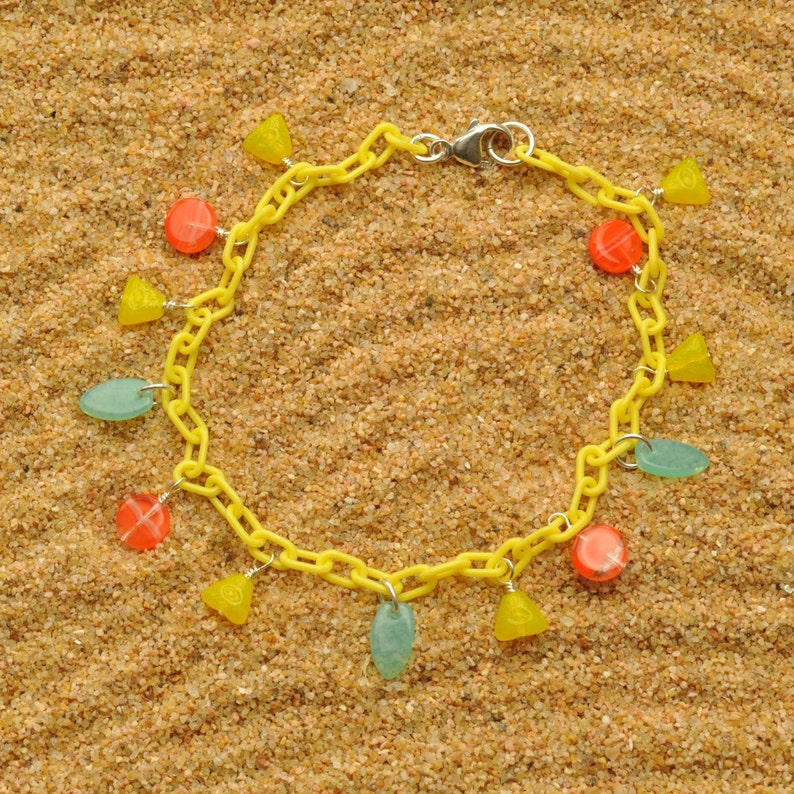 Buttercup Yellow Lightweight Mod Anklet With Opaque Yellow Pyramids ...