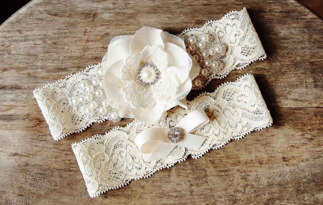 Wedding Garter / Bridal Garter / Ivory Lace Garter Set / Wedding Garter ...