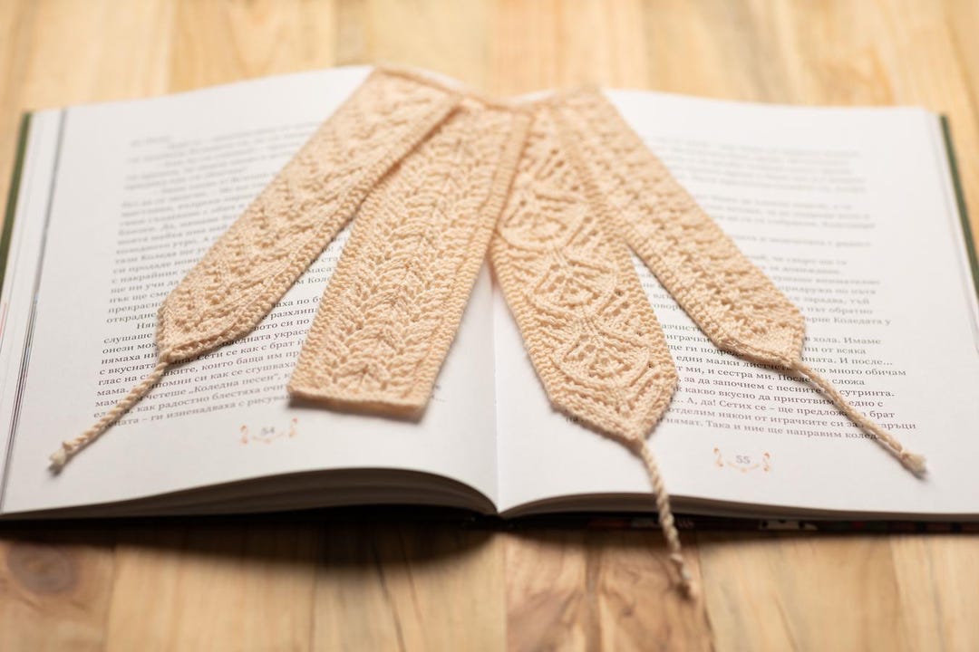 PDF KNITTING PATTERN Floral Lace Bookmark Collection – Knit Bookmark ...