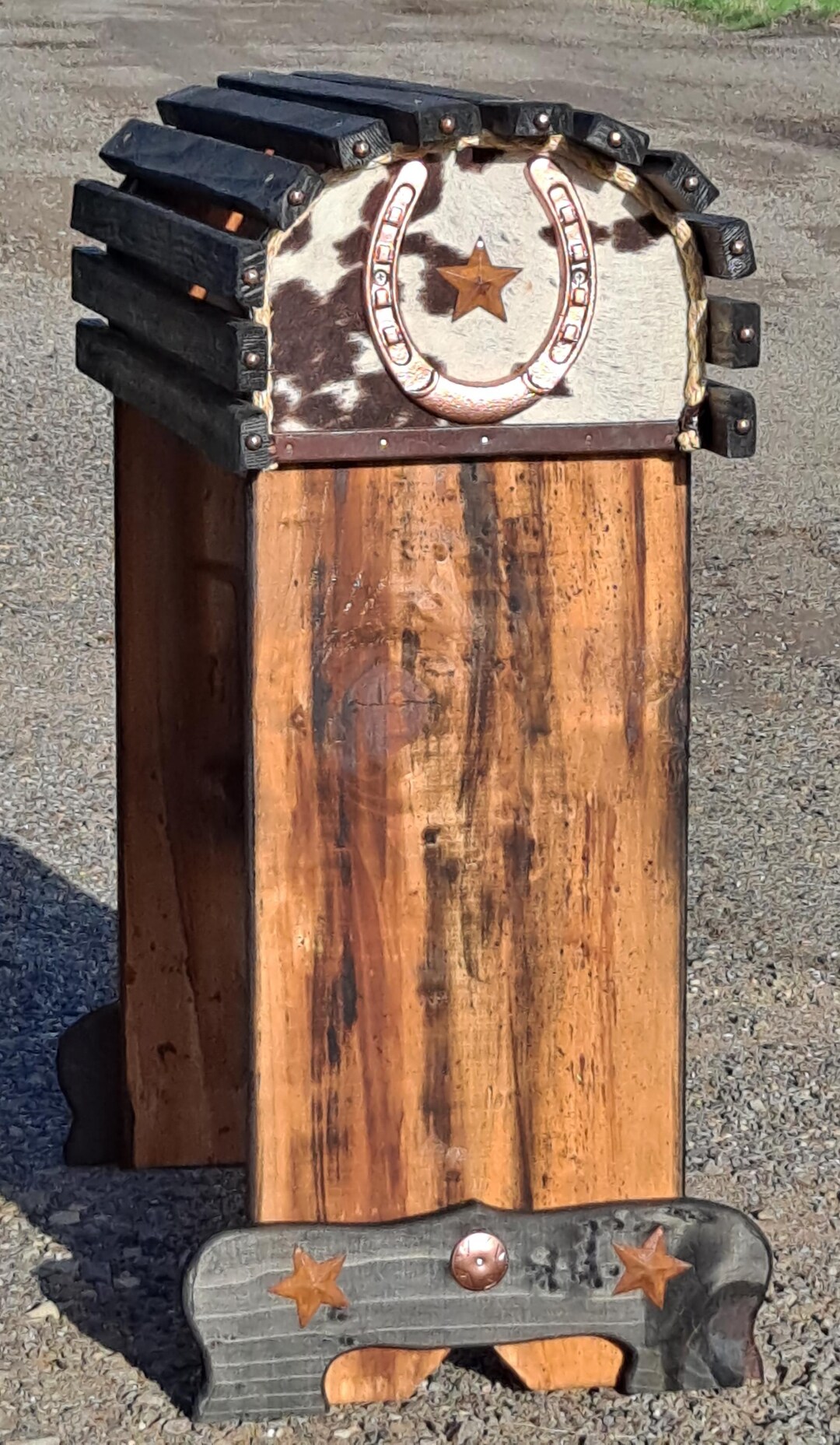 Custom Western Wood Saddle Stand, Horseshoe Decor, Personalized Ranch ...