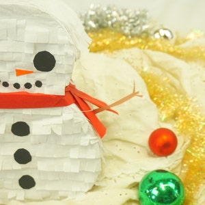 2D Pinata Snowman | Fun Party Game | Party Decor | Christmas Pinatas ...