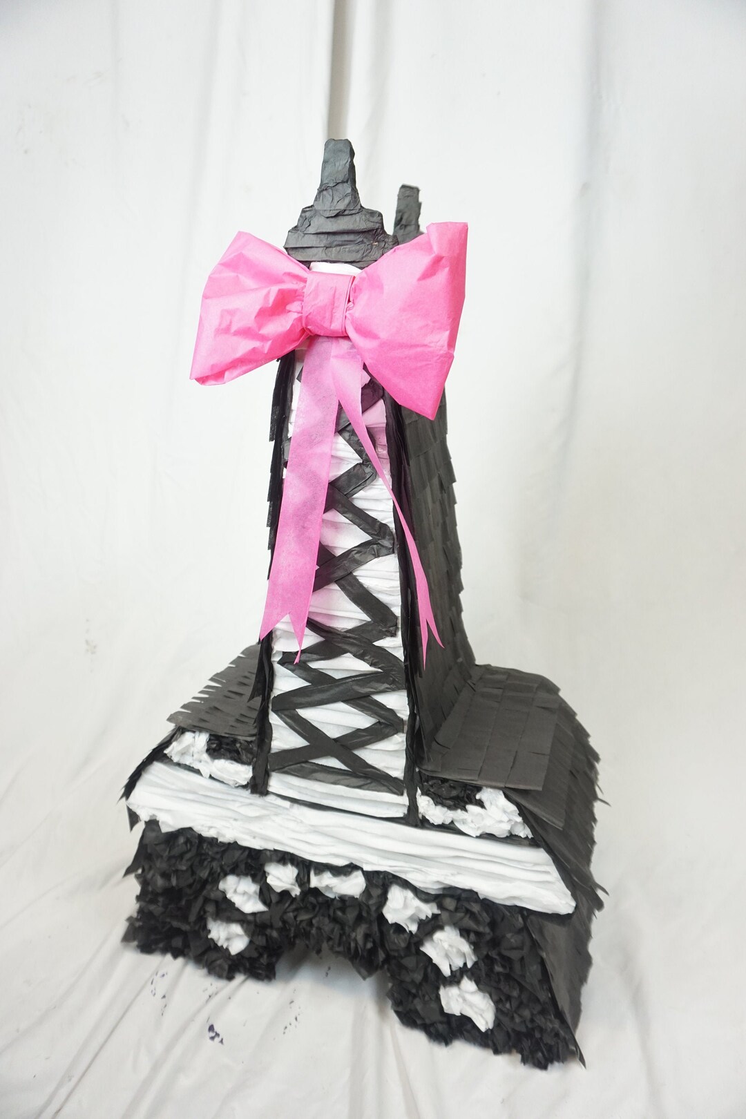 2D Eiffel Tower Pinata | Fun Party Game | Party Decor | Paris Pinatas ...