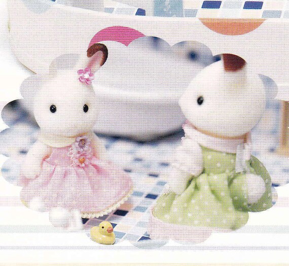 Sylvanian Families Calico Critters Baby Sister and Mother dolls dress ...