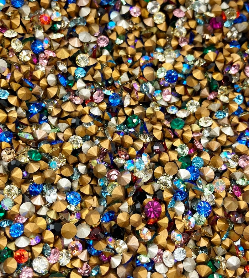 200 Vintage Swarovski Crystal 3mm to 4mm Small Rhinestones - Jewelry ...