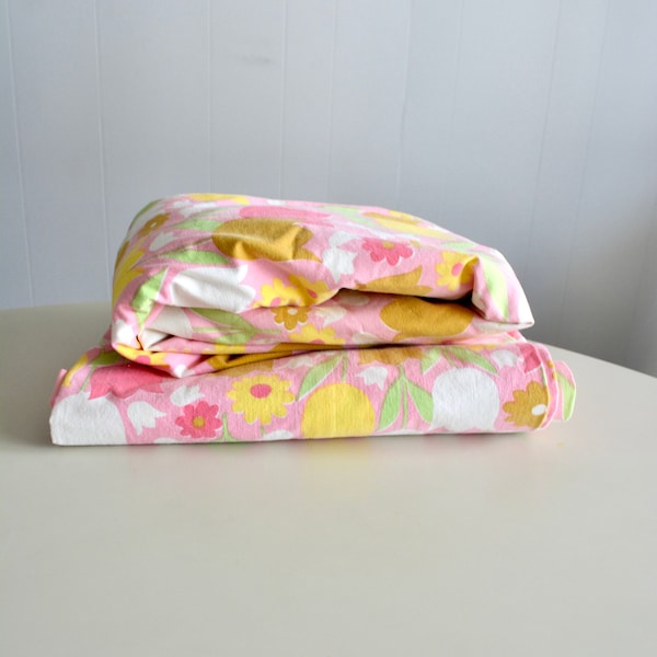 Vintage Bed Sheet - Etsy