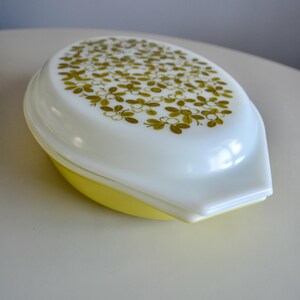 Vintage Pyrex Verde Olives Large 1.5 Qt Divided Casserole Dish With Lid ...
