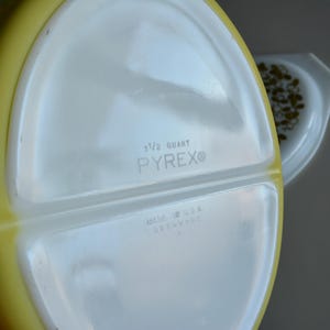 Vintage Pyrex Verde Olives Large 1.5 Qt Divided Casserole Dish With Lid ...