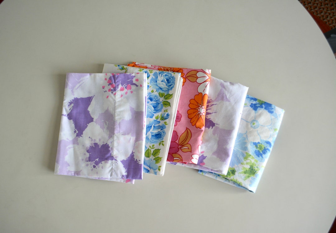 Vintage Mid Century 70s Floral Pillowcases Set. Mod Flower Blue Pink ...
