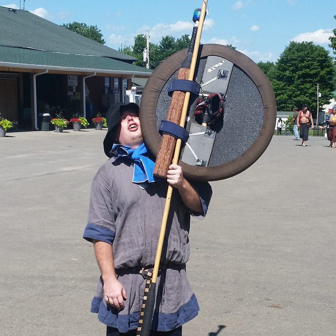 3-in-1 Punch, Low-strap, Back Round Foam Shield (27" Diameter ...