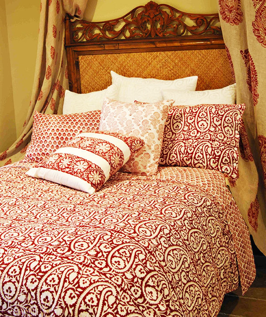 Paisley Red Cinnabar Quilt - Etsy
