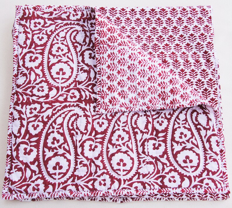Paisley Red Cinnabar Quilt - Etsy