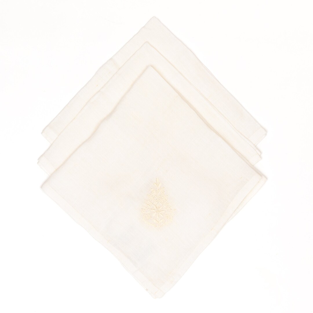Sara Shell Linen Embroidered Napkins - Etsy