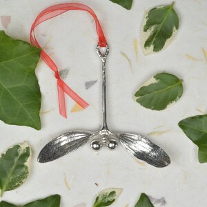 Pewter Mistletoe Christmas Tree Decoration: Everlasting Hanging ...