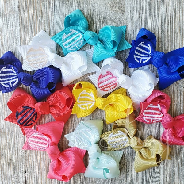 Circle Bow Monogram - Etsy