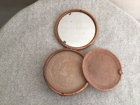 Vintage 60’s Metal Makeup Compact - Gem