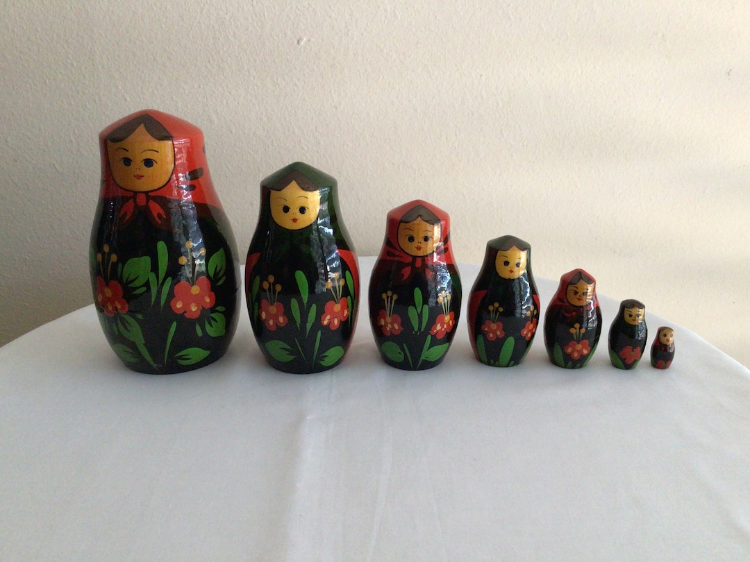 Vintage Wooden Nesting Dolls 7 Pieces Made in USSR - Etsy