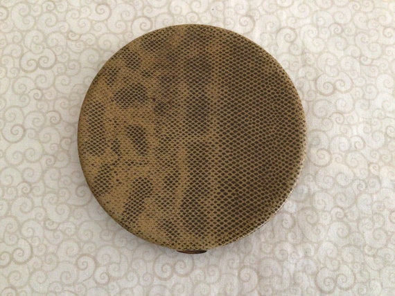 Vintage 60’s Metal Makeup Compact - Gem