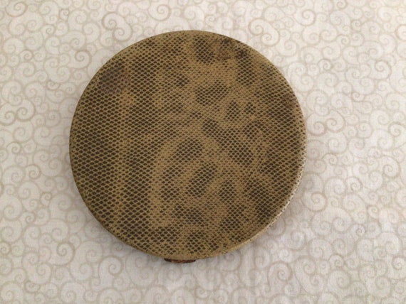 Vintage 60’s Metal Makeup Compact - Gem