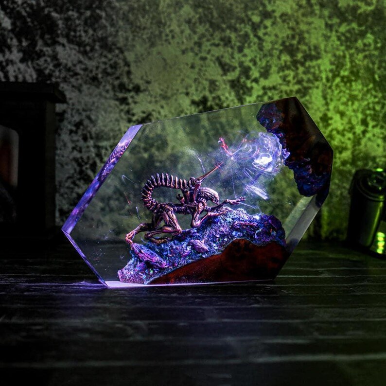 Alien Xenomorph Star Wars Epoxy Lamp Ver 3, Sci-fi Horror Resin Art ...