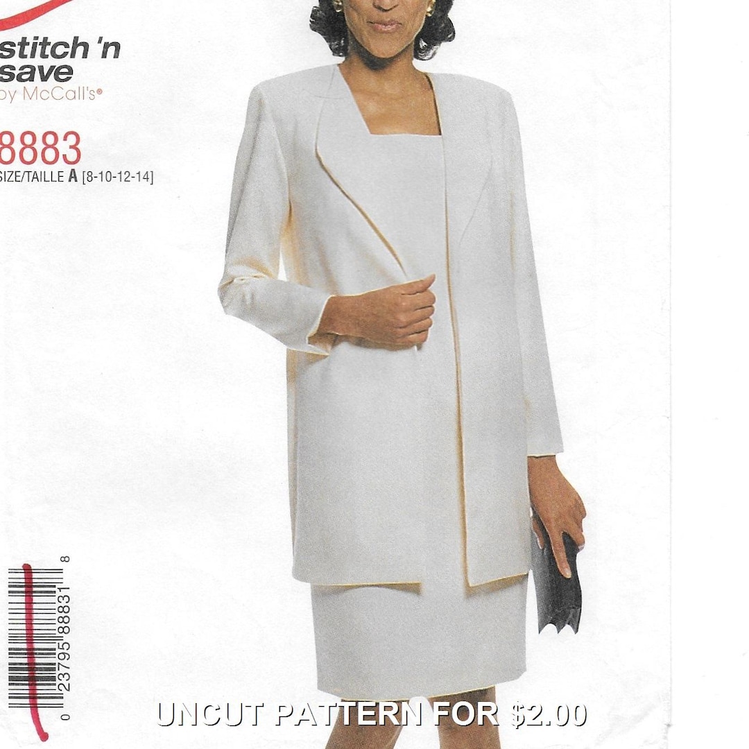 A Semi-fit Sleeveless Straight Dress and Loose-fitting Long Jacket ...