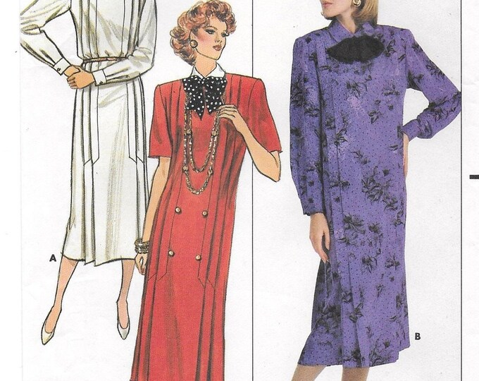 A Loose-fitting Straight Dress With Front Tuck/pleat Detail Sewing ...