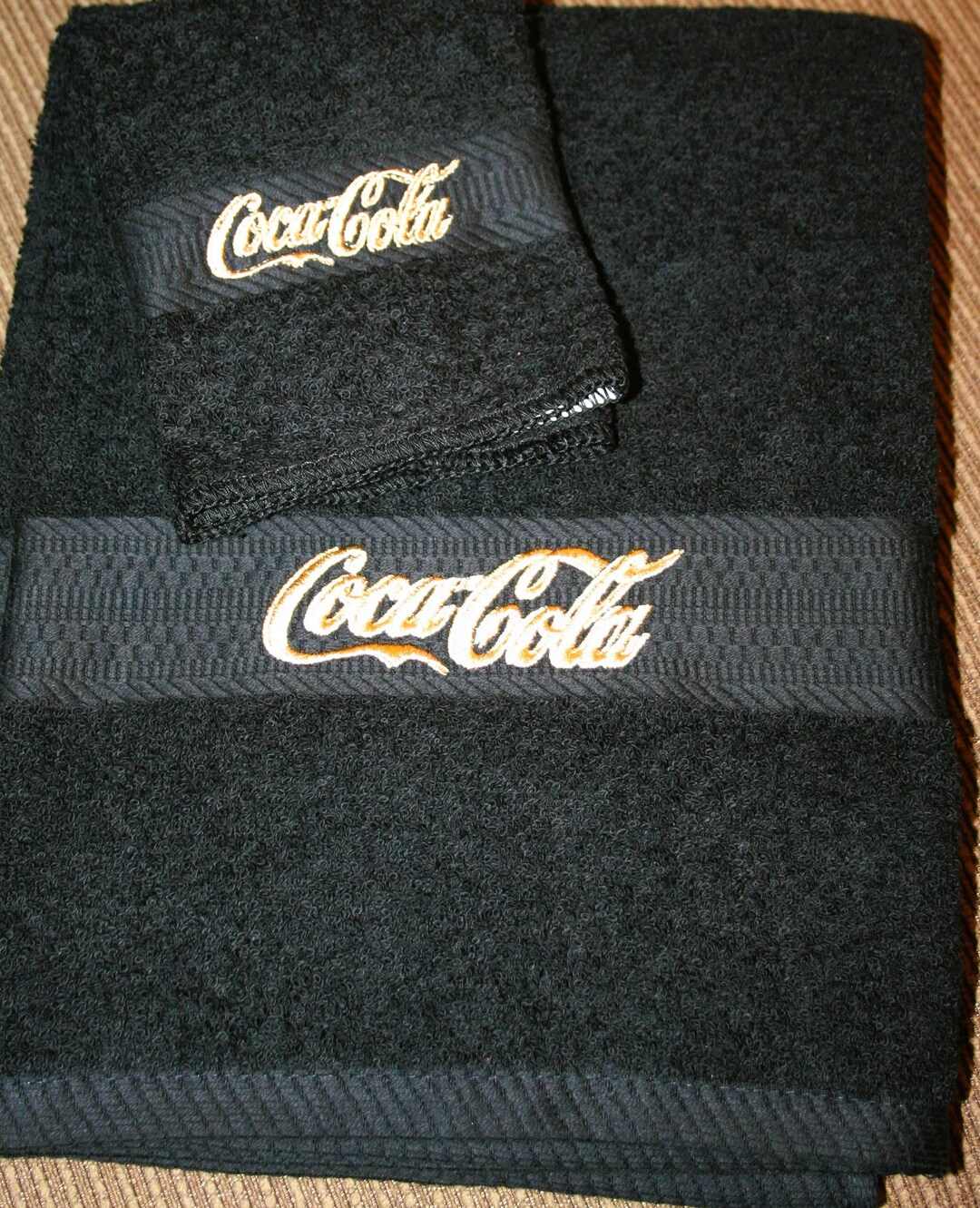 Bath Towel Coca Cola" Inspired 1 Bath and Washcloth W/goldish Thread ...