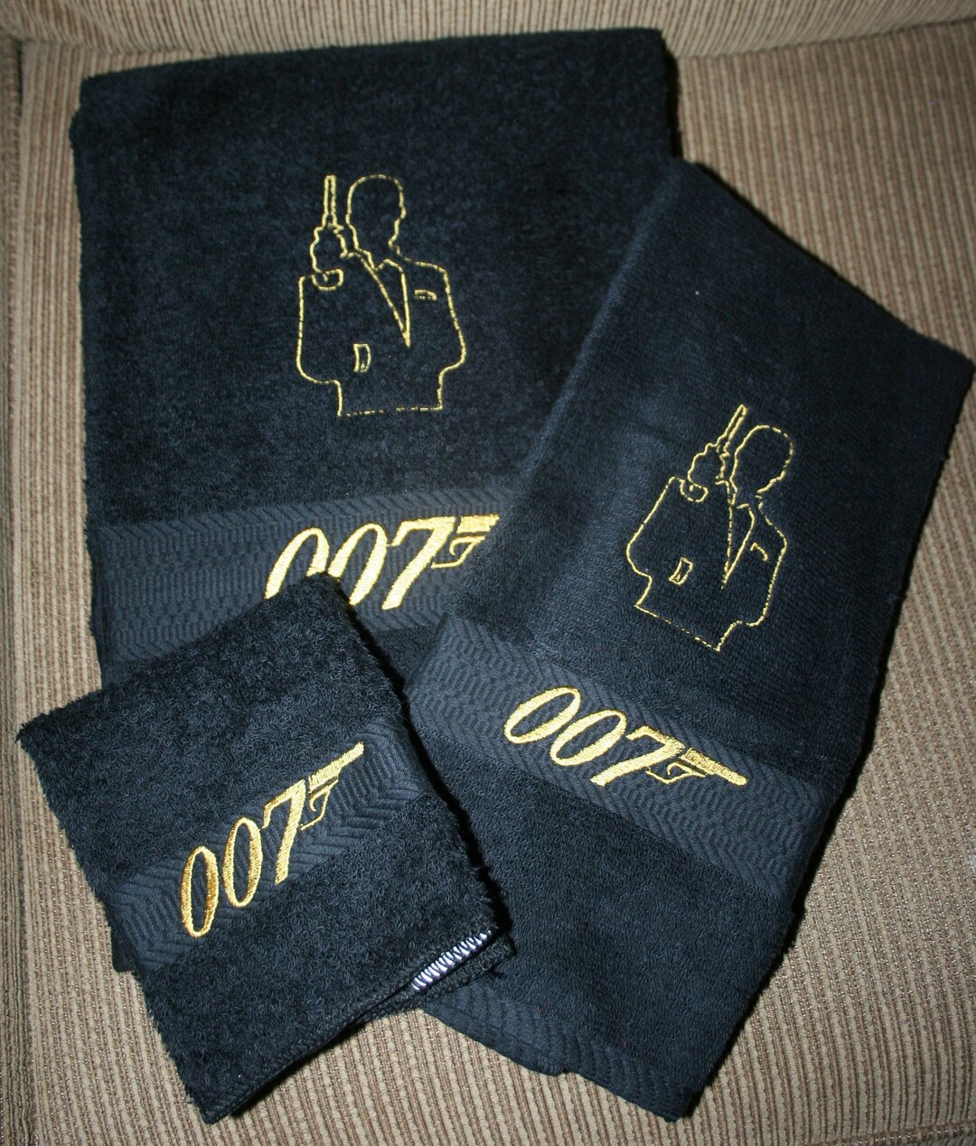 Bond Bust" Inspired "007" Black 3pc Set-1 Bath Towel, 1 Hand Towel & 1 ...