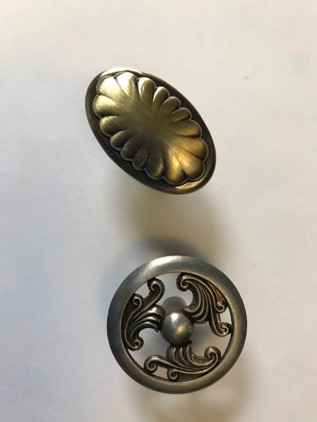 Drawer Pulls or Knobs Silver or Gold Toned Shell or Filigree - Etsy Norway