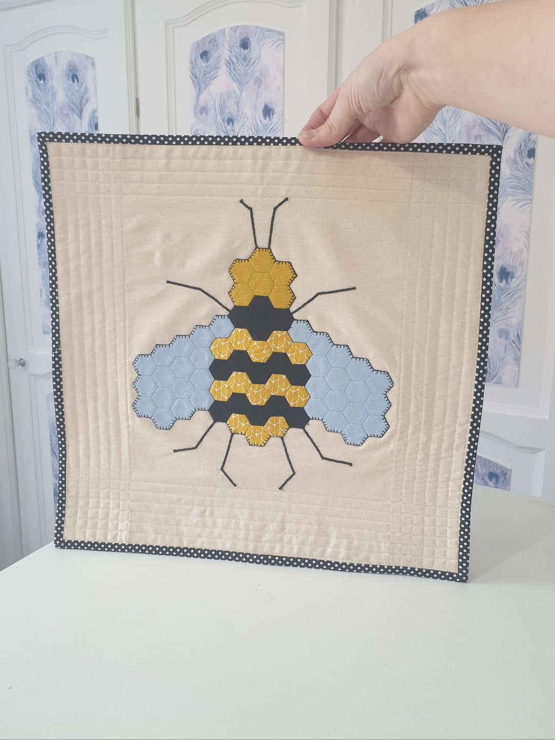 EPP Hexie Bee PDF Download. Make Your Own English Paper Pieced Bumble ...