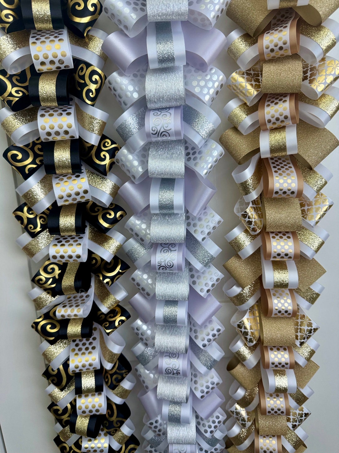 Loopy Loop Chain Homecoming Mum With Glitter, Diamond Dust, and Imprint ...