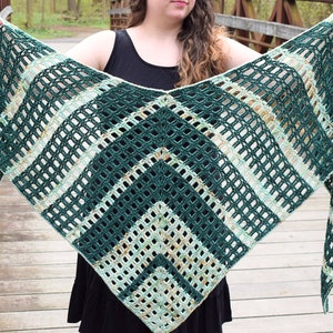 Elegant Crochet Shawl Pattern | Fancy Crochet Wrap Pattern | Lacy ...