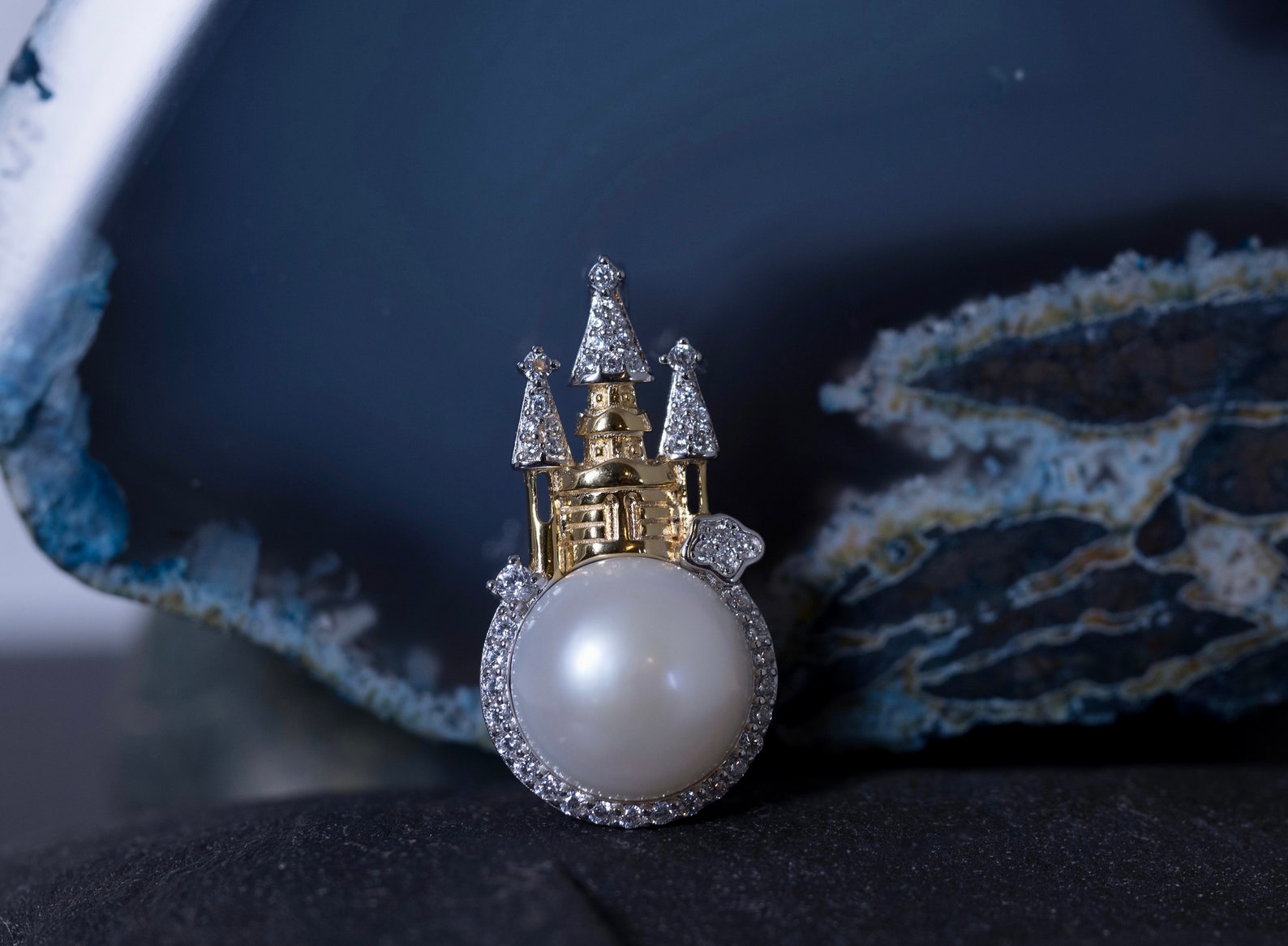 Beautiful Natural White Pearl Castle Pendant Enhancer W/cubic Zirconia ...
