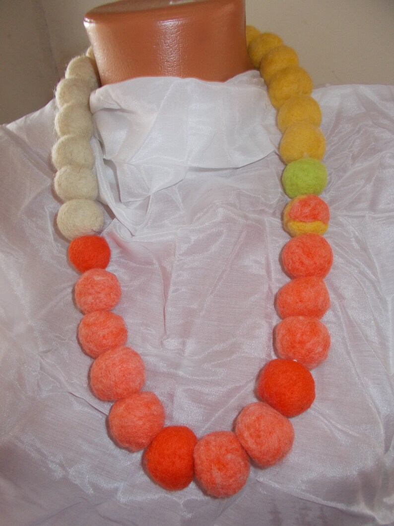 Felt Necklace Wool Necklace Woman Necklace - Etsy