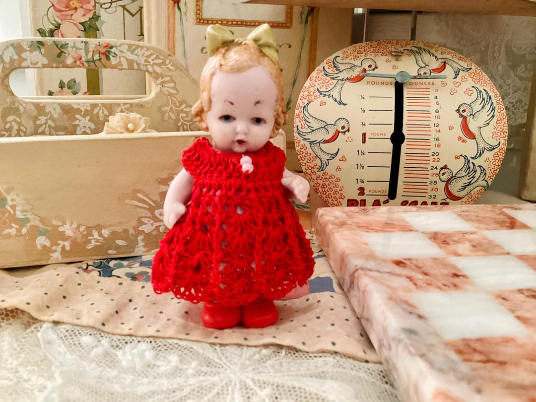 Antique German Doll Miniature Hertwig Girl With Bow in Crocheted Dress ...