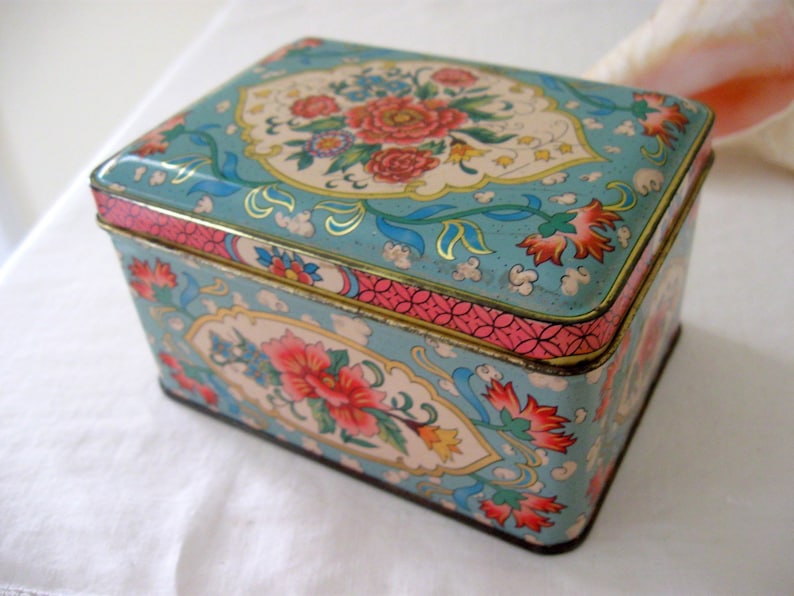 Daher Tin Box - Pink and Green Floral Roses Buds Cottage Sweet - Etsy