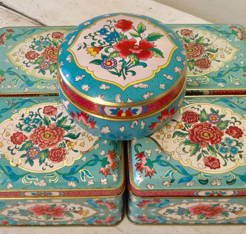 Round Holland Daher Tin Box - Pink and Green Floral Roses Buds Cottage ...
