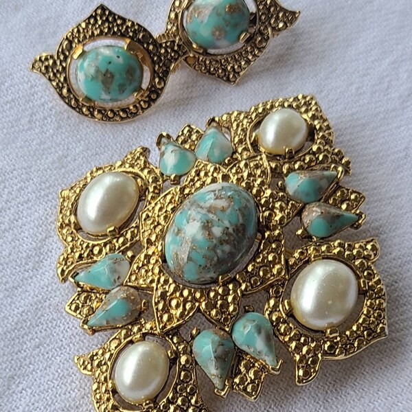 Sarah Coventry Brooch - Etsy